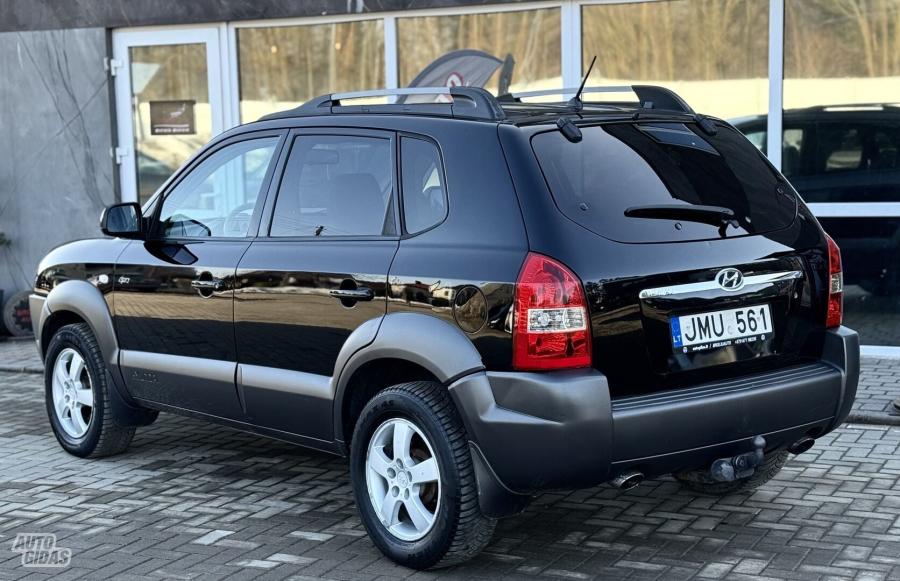 Black Hyundai Tucson 2005 in Radviliskis, with an engine capacity of 2.00 L and mileage of 326 thousand km for 3650 €, photo 13 on AUTOMOTO.COM.LV