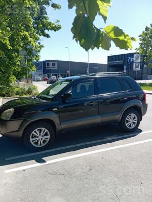 Melns Hyundai Tucson 2005 Rīga, ar dzinēja tilpumu 2.00 L un nobraukumu 277 tūkst. km par 3200 €, foto  vietnē AUTOMOTO.COM.LV