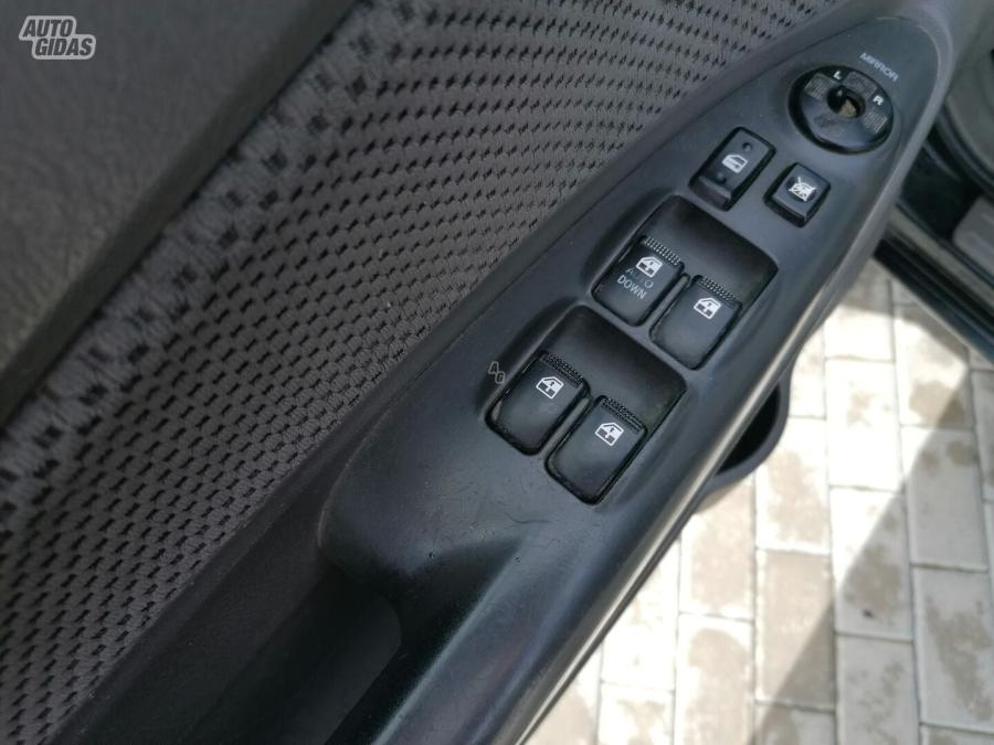 Black Hyundai Tucson 2005 in Utena, with an engine capacity of 2.00 L and mileage of 352 thousand km for 1500 €, photo 13 on AUTOMOTO.COM.LV