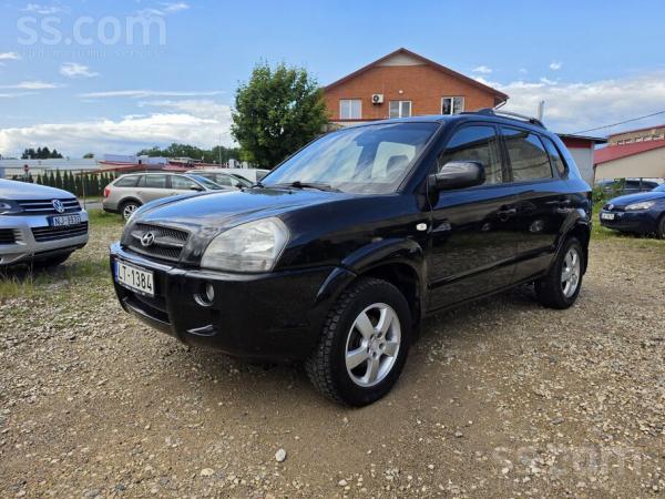 Melns Hyundai Tucson 2005 Rēzekne, ar dzinēja tilpumu 2.00 L un nobraukumu 0 tūkst. km par 2150 €, foto 3 vietnē AUTOMOTO.COM.LV