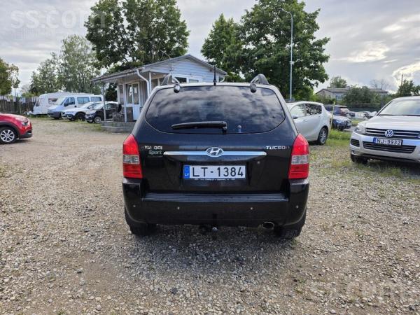 Melns Hyundai Tucson 2005 Rēzekne, ar dzinēja tilpumu 2.00 L un nobraukumu 0 tūkst. km par 2150 €, foto 8 vietnē AUTOMOTO.COM.LV