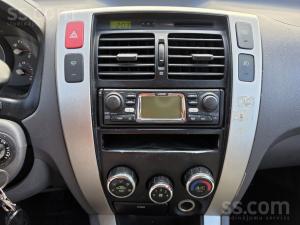 Melns Hyundai Tucson 2005 Rēzekne, ar dzinēja tilpumu 2.00 L un nobraukumu 0 tūkst. km par 2150 €, foto 14 vietnē AUTOMOTO.COM.LV
