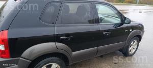 Melns Hyundai Tucson 2005 Krāslava, ar dzinēja tilpumu 2.00 L un nobraukumu 299 tūkst. km par 2000 €, foto  vietnē AUTOMOTO.COM.LV