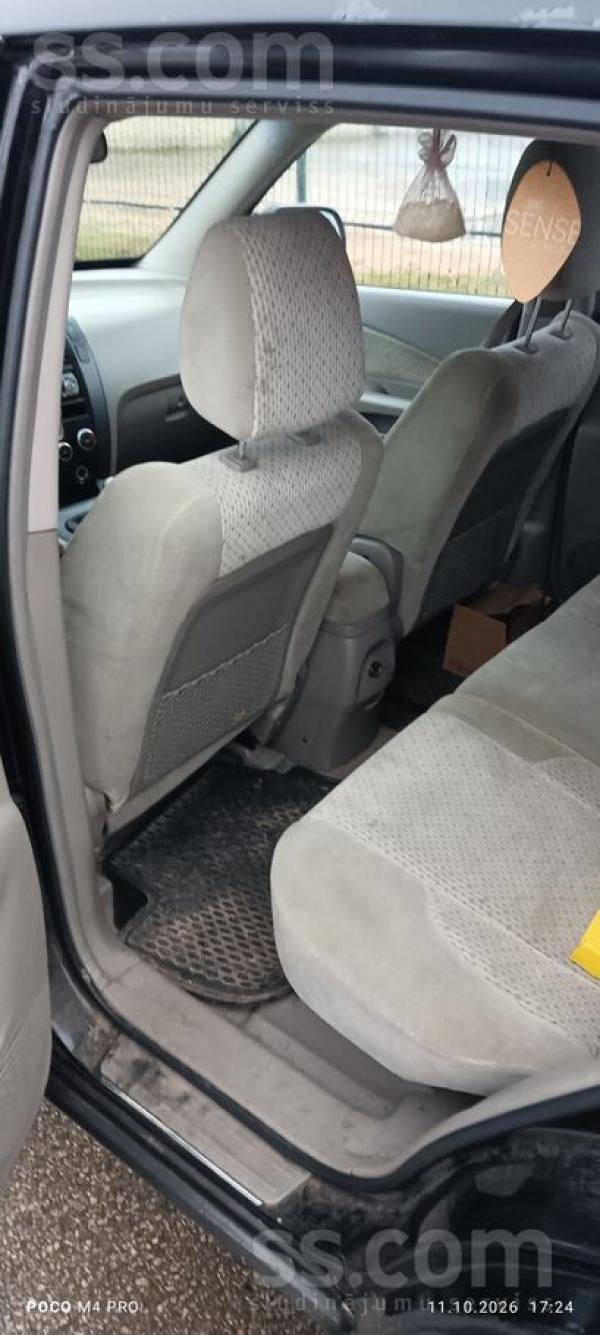 Melns Hyundai Tucson 2005 Krāslava, ar dzinēja tilpumu 2.00 L un nobraukumu 299 tūkst. km par 2000 €, foto 4 vietnē AUTOMOTO.COM.LV