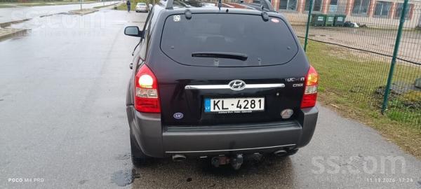 Melns Hyundai Tucson 2005 Krāslava, ar dzinēja tilpumu 2.00 L un nobraukumu 299 tūkst. km par 2000 €, foto 5 vietnē AUTOMOTO.COM.LV