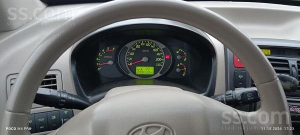 Melns Hyundai Tucson 2005 Krāslava, ar dzinēja tilpumu 2.00 L un nobraukumu 299 tūkst. km par 2000 €, foto 8 vietnē AUTOMOTO.COM.LV