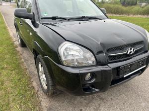 Melns Hyundai Tucson 2005 Alīta, ar dzinēja tilpumu 0.00 L un nobraukumu 194 tūkst. km par 2600 €, foto 4 vietnē AUTOMOTO.COM.LV