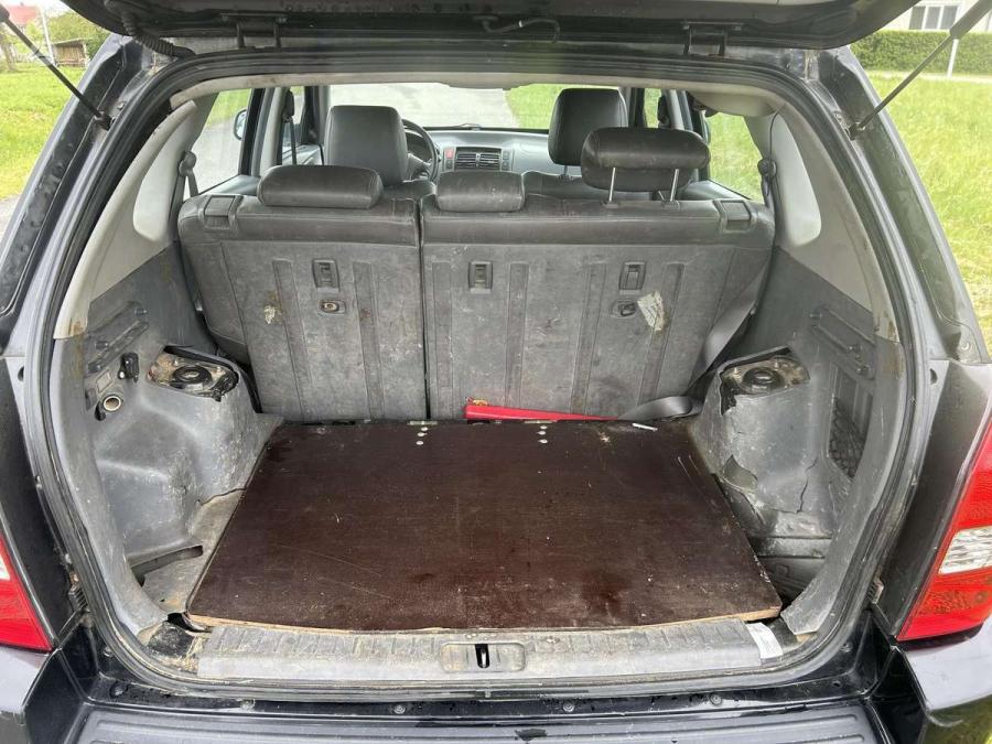 Melns Hyundai Tucson 2005 Alīta, ar dzinēja tilpumu 0.00 L un nobraukumu 194 tūkst. km par 2600 €, foto 9 vietnē AUTOMOTO.COM.LV