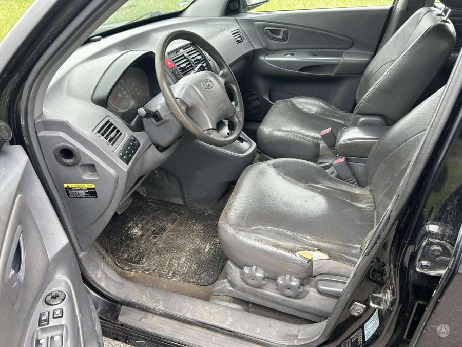 Melns Hyundai Tucson 2005 Alīta, ar dzinēja tilpumu 0.00 L un nobraukumu 194 tūkst. km par 2600 €, foto 12 vietnē AUTOMOTO.COM.LV