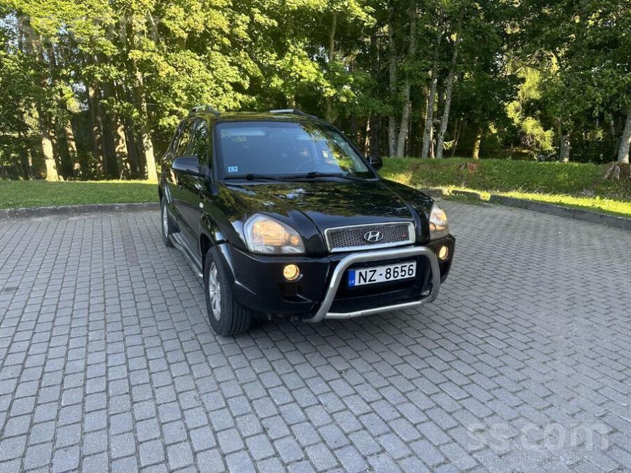Melns Hyundai Tucson 2006 Talsi, ar dzinēja tilpumu 2.00 L un nobraukumu 210 tūkst. km par 3700 €, foto 1 vietnē AUTOMOTO.COM.LV