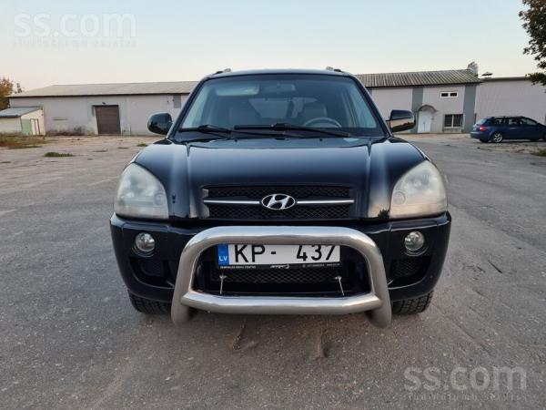 Melns Hyundai Tucson 2006 Ogre, ar dzinēja tilpumu 2.00 L un nobraukumu 0 tūkst. km par 1770 €, foto 2 vietnē AUTOMOTO.COM.LV