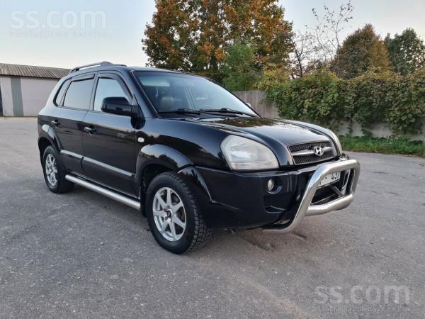 Melns Hyundai Tucson 2006 Ogre, ar dzinēja tilpumu 2.00 L un nobraukumu 0 tūkst. km par 1770 €, foto 3 vietnē AUTOMOTO.COM.LV