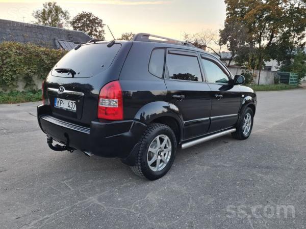 Melns Hyundai Tucson 2006 Ogre, ar dzinēja tilpumu 2.00 L un nobraukumu 0 tūkst. km par 1770 €, foto 5 vietnē AUTOMOTO.COM.LV