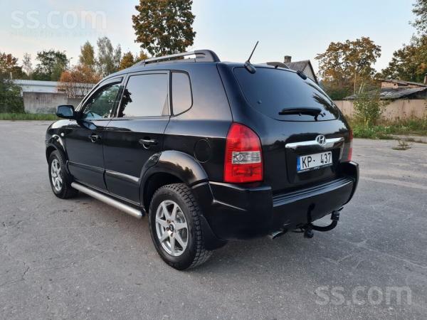 Melns Hyundai Tucson 2006 Ogre, ar dzinēja tilpumu 2.00 L un nobraukumu 0 tūkst. km par 1770 €, foto 7 vietnē AUTOMOTO.COM.LV