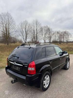Melns Hyundai Tucson 2006 Kauņa, ar dzinēja tilpumu 1.99 L un nobraukumu 241 tūkst. km par 3300 €, foto 4 vietnē AUTOMOTO.COM.LV