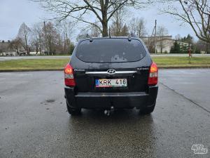 Black Hyundai Tucson 2006 in Radviliskis, with an engine capacity of 2.00 L and mileage of 332 thousand km for 1995 €, photo 10 on AUTOMOTO.COM.LV
