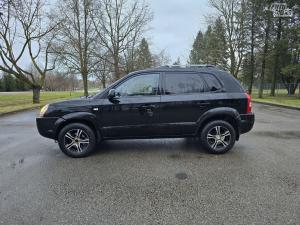 Black Hyundai Tucson 2006 in Radviliskis, with an engine capacity of 2.00 L and mileage of 332 thousand km for 1995 €, photo 11 on AUTOMOTO.COM.LV