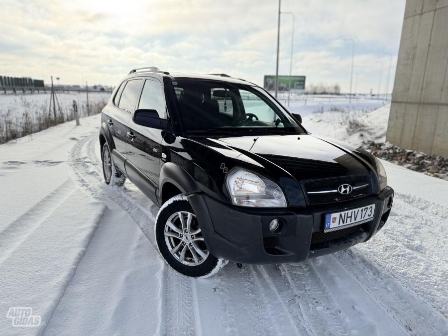 Black Hyundai Tucson 2006 in Kaunas, with an engine capacity of 2.00 L and mileage of 180 thousand km for 2200 €, photo 9 on AUTOMOTO.COM.LV