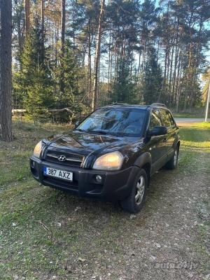 Melns Hyundai Tucson 2006 Tallina, ar dzinēja tilpumu 2.00 L un nobraukumu 211 tūkst. km par 2499 €, foto  vietnē AUTOMOTO.COM.LV