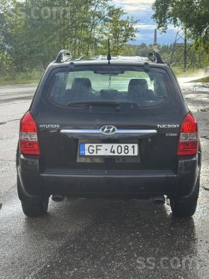 Melns Hyundai Tucson 2006 Daugavpils, ar dzinēja tilpumu 2.00 L un nobraukumu 237 tūkst. km par 2600 €, foto 5 vietnē AUTOMOTO.COM.LV