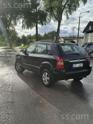 Melns Hyundai Tucson 2006 Daugavpils, ar dzinēja tilpumu 2.00 L un nobraukumu 237 tūkst. km par 2600 €, foto 6 vietnē AUTOMOTO.COM.LV