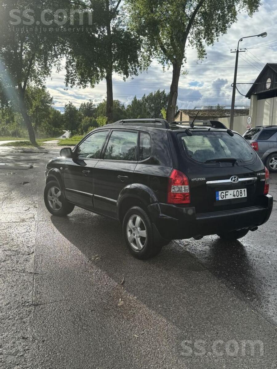 Melns Hyundai Tucson 2006 Daugavpils, ar dzinēja tilpumu 2.00 L un nobraukumu 237 tūkst. km par 2600 €, foto 6 vietnē AUTOMOTO.COM.LV