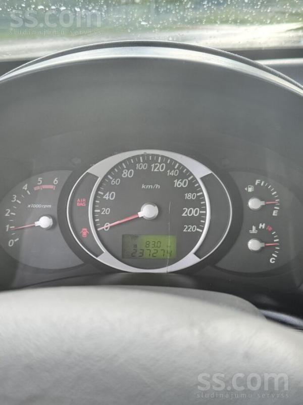 Melns Hyundai Tucson 2006 Daugavpils, ar dzinēja tilpumu 2.00 L un nobraukumu 237 tūkst. km par 2600 €, foto 9 vietnē AUTOMOTO.COM.LV