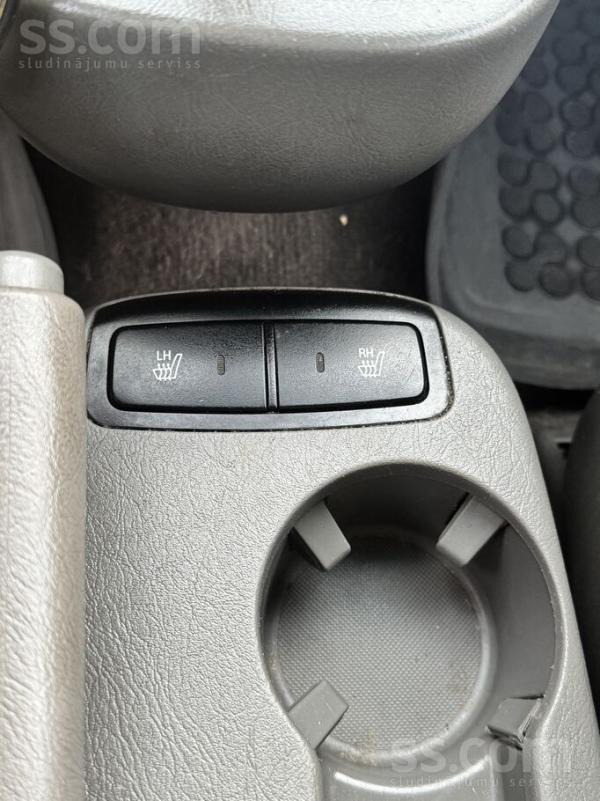 Melns Hyundai Tucson 2006 Daugavpils, ar dzinēja tilpumu 2.00 L un nobraukumu 237 tūkst. km par 2600 €, foto 10 vietnē AUTOMOTO.COM.LV