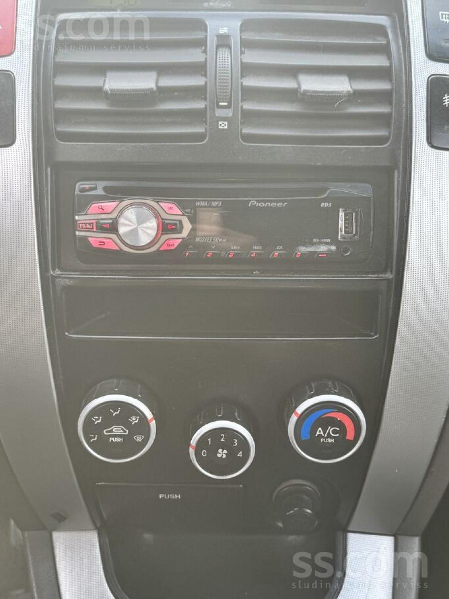 Melns Hyundai Tucson 2006 Daugavpils, ar dzinēja tilpumu 2.00 L un nobraukumu 237 tūkst. km par 2600 €, foto 12 vietnē AUTOMOTO.COM.LV