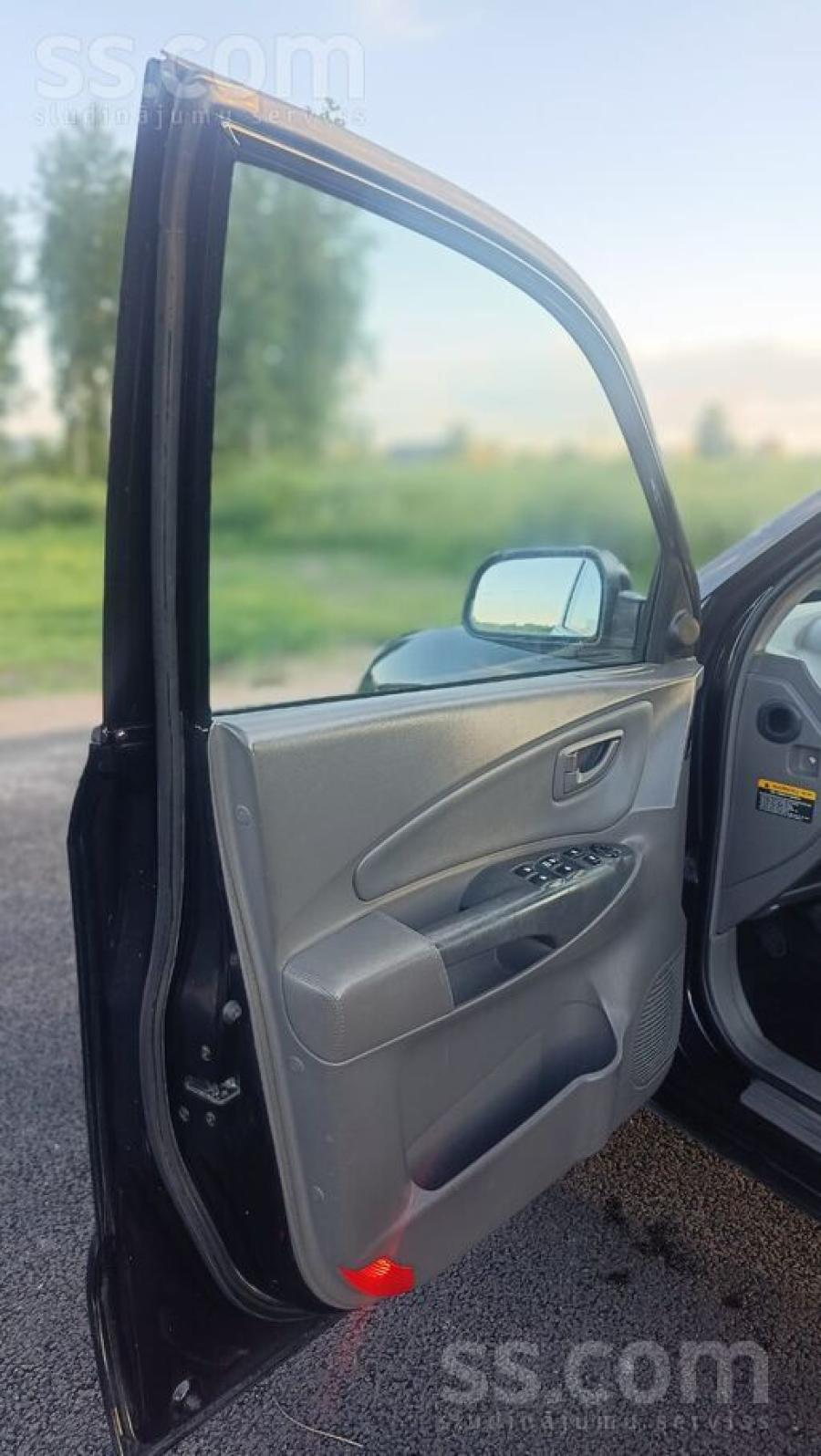 Melns Hyundai Tucson 2006 Jelgava, ar dzinēja tilpumu 2.00 L un nobraukumu 332 tūkst. km par 2500 €, foto 6 vietnē AUTOMOTO.COM.LV