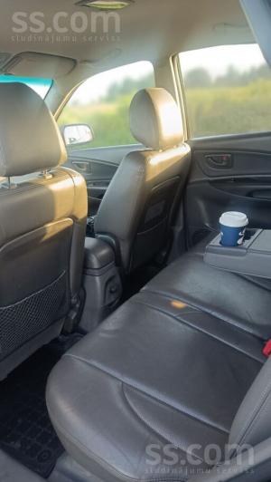 Melns Hyundai Tucson 2006 Jelgava, ar dzinēja tilpumu 2.00 L un nobraukumu 332 tūkst. km par 2500 €, foto 12 vietnē AUTOMOTO.COM.LV