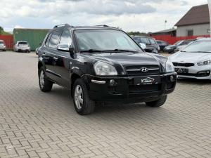 Black Hyundai Tucson 2006 in Vilnius, with an engine capacity of 1.99 L and mileage of 223 thousand km for 4150 €, photo 4 on AUTOMOTO.COM.LV