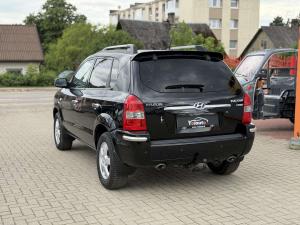 Black Hyundai Tucson 2006 in Vilnius, with an engine capacity of 1.99 L and mileage of 223 thousand km for 4150 €, photo 10 on AUTOMOTO.COM.LV