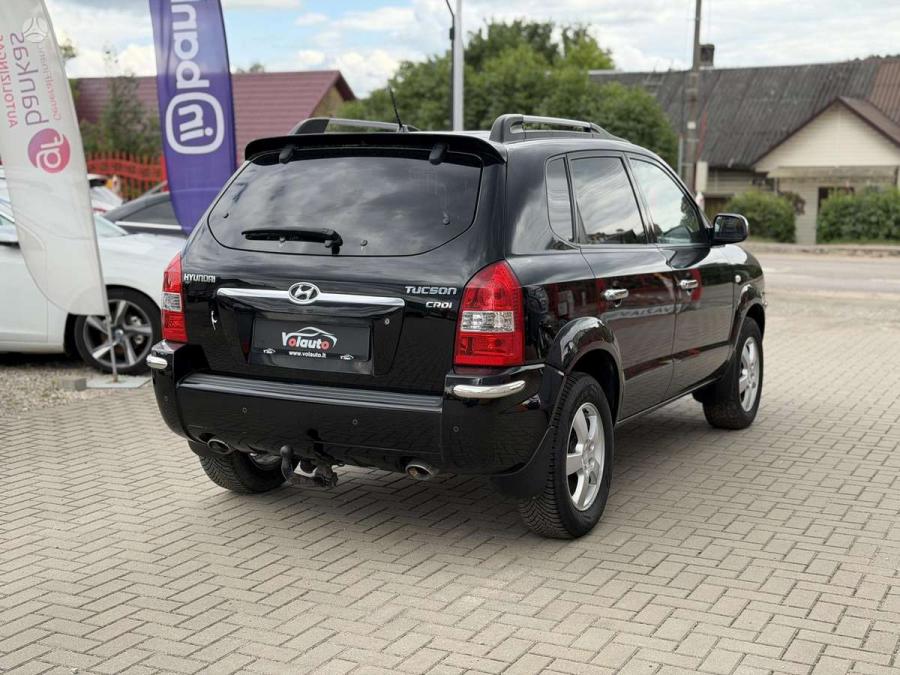 Black Hyundai Tucson 2006 in Vilnius, with an engine capacity of 1.99 L and mileage of 223 thousand km for 4150 €, photo 11 on AUTOMOTO.COM.LV
