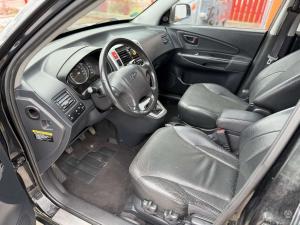 Black Hyundai Tucson 2006 in Vilnius, with an engine capacity of 1.99 L and mileage of 223 thousand km for 4150 €, photo 12 on AUTOMOTO.COM.LV