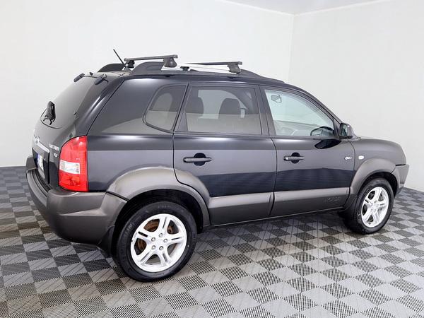 Melns Hyundai Tucson 2006 Tallina, ar dzinēja tilpumu 2.70 L un nobraukumu 119 tūkst. km par 1799 €, foto 3 vietnē AUTOMOTO.COM.LV
