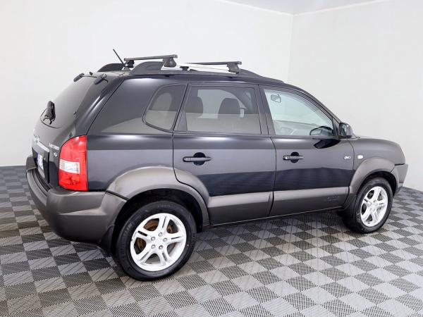 Melns Hyundai Tucson 2006 Tallina, ar dzinēja tilpumu 2.70 L un nobraukumu 119 tūkst. km par 1799 €, foto 10 vietnē AUTOMOTO.COM.LV