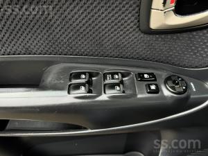 Black Hyundai Tucson 2006 in Talsi, with an engine capacity of 2.00 L and mileage of 246 thousand km for 2500 €, photo 9 on AUTOMOTO.COM.LV