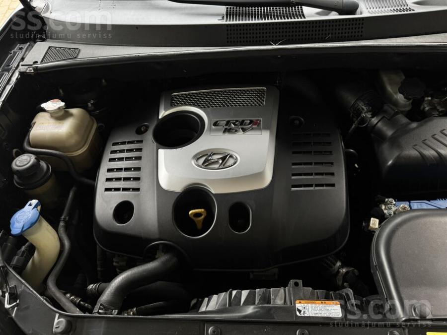 Black Hyundai Tucson 2006 in Talsi, with an engine capacity of 2.00 L and mileage of 246 thousand km for 2500 €, photo 15 on AUTOMOTO.COM.LV