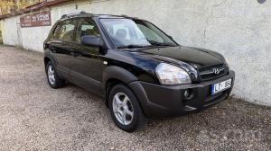 Melns Hyundai Tucson 2006 Valmiera, ar dzinēja tilpumu 2.00 L un nobraukumu 274 tūkst. km par 2350 €, foto 1 vietnē AUTOMOTO.COM.LV