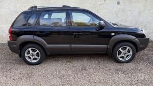 Melns Hyundai Tucson 2006 Valmiera, ar dzinēja tilpumu 2.00 L un nobraukumu 274 tūkst. km par 2350 €, foto 3 vietnē AUTOMOTO.COM.LV