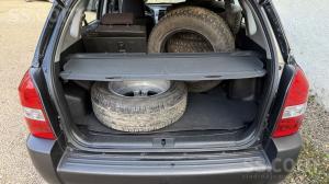 Melns Hyundai Tucson 2006 Valmiera, ar dzinēja tilpumu 2.00 L un nobraukumu 274 tūkst. km par 2350 €, foto 5 vietnē AUTOMOTO.COM.LV
