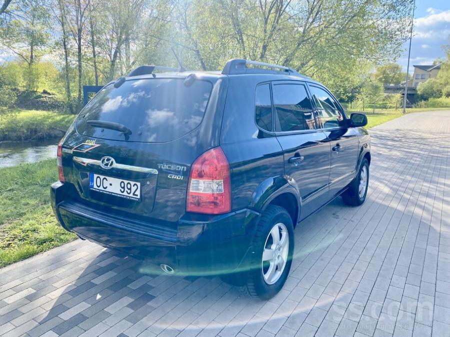 Black Hyundai Tucson 2007 in Rezekne, with an engine capacity of 2.00 L and mileage of 0 thousand km for 3950 €, photo 7 on AUTOMOTO.COM.LV