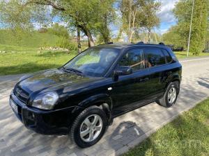 Black Hyundai Tucson 2007 in Rezekne, with an engine capacity of 2.00 L and mileage of 0 thousand km for 3950 €, photo 8 on AUTOMOTO.COM.LV