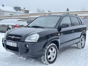 Black Hyundai Tucson 2007 in Ukmerge, with an engine capacity of 1.99 L and mileage of 178 thousand km for 2650 €, photo  on AUTOMOTO.COM.LV