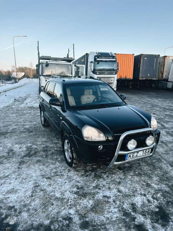 Melns Hyundai Tucson 2007 Viļņa, ar dzinēja tilpumu 1.99 L un nobraukumu 286 tūkst. km par 3350 €, foto 5 vietnē AUTOMOTO.COM.LV