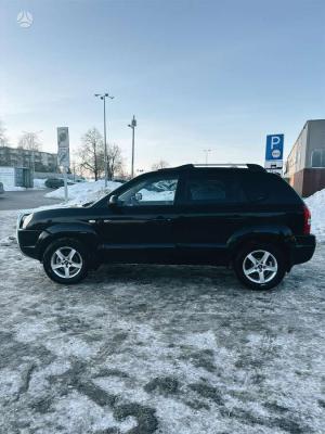 Melns Hyundai Tucson 2007 Viļņa, ar dzinēja tilpumu 1.99 L un nobraukumu 286 tūkst. km par 3350 €, foto 6 vietnē AUTOMOTO.COM.LV