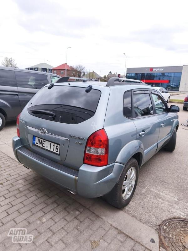 Melns Hyundai Tucson 2007 Kauņa, ar dzinēja tilpumu 2.00 L un nobraukumu 245 tūkst. km par 1299 €, foto 4 vietnē AUTOMOTO.COM.LV