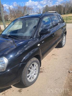 Melns Hyundai Tucson 2007 Rīga, ar dzinēja tilpumu 2.00 L un nobraukumu 228 tūkst. km par 1800 €, foto 4 vietnē AUTOMOTO.COM.LV