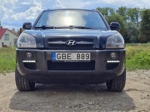 Black Hyundai Tucson 2007 in Siauliai, with an engine capacity of 2.00 L and mileage of 162 thousand km for 3500 €, photo 7 on AUTOMOTO.COM.LV